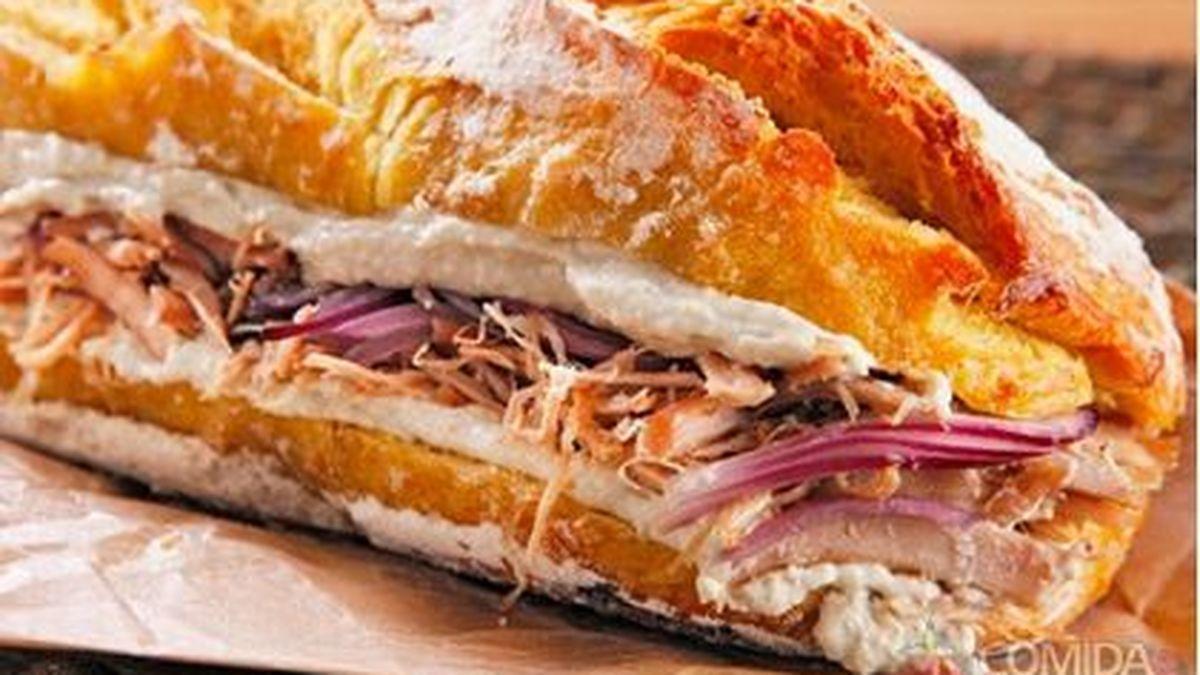 Receita de Sanduíche de pernil com maionese de gorgonzola - Comida e ...