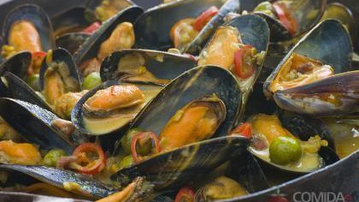 Receita de Mariscos à marinheira - Comida e Receitas