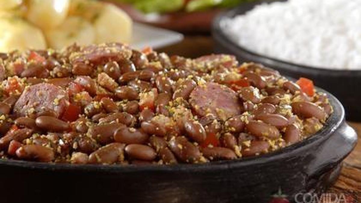 Receita de Feijão tropeiro biju - Comida e Receitas