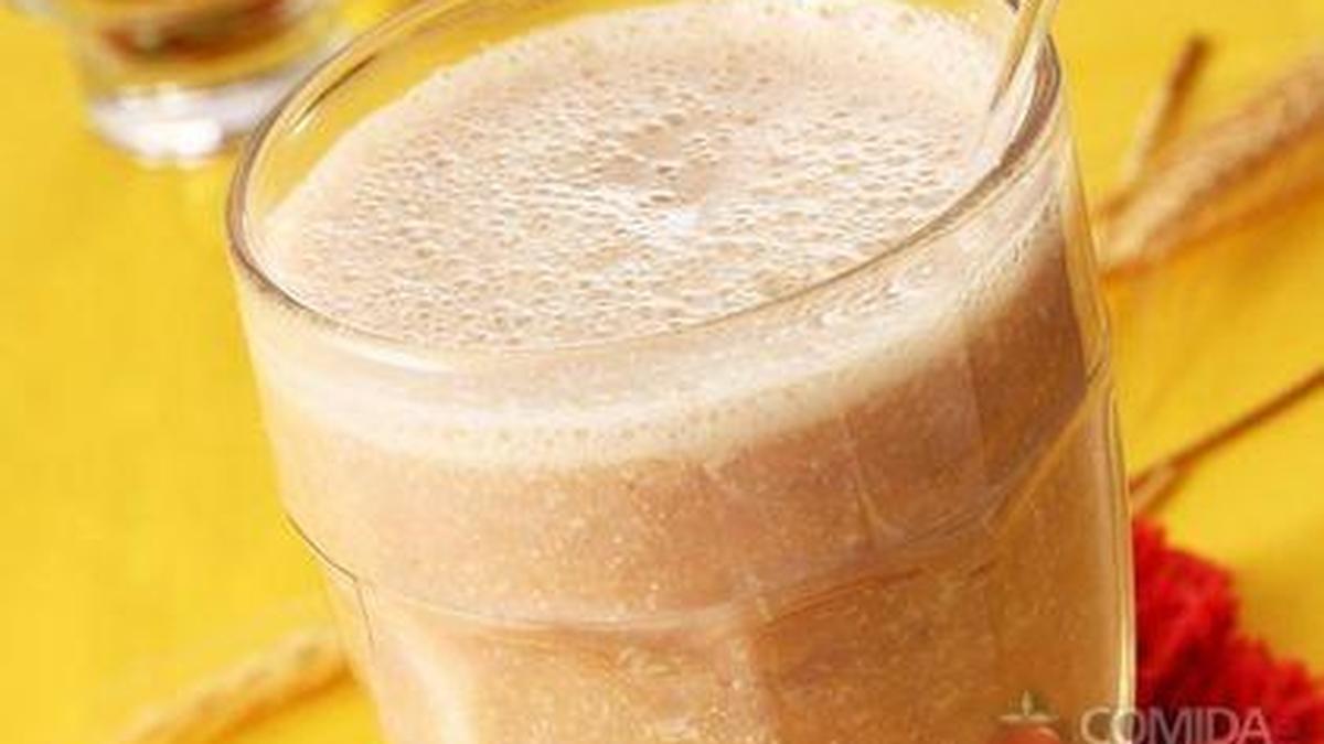 Receita de Shake de morango com banana e gérmen de trigo - Comida e ...