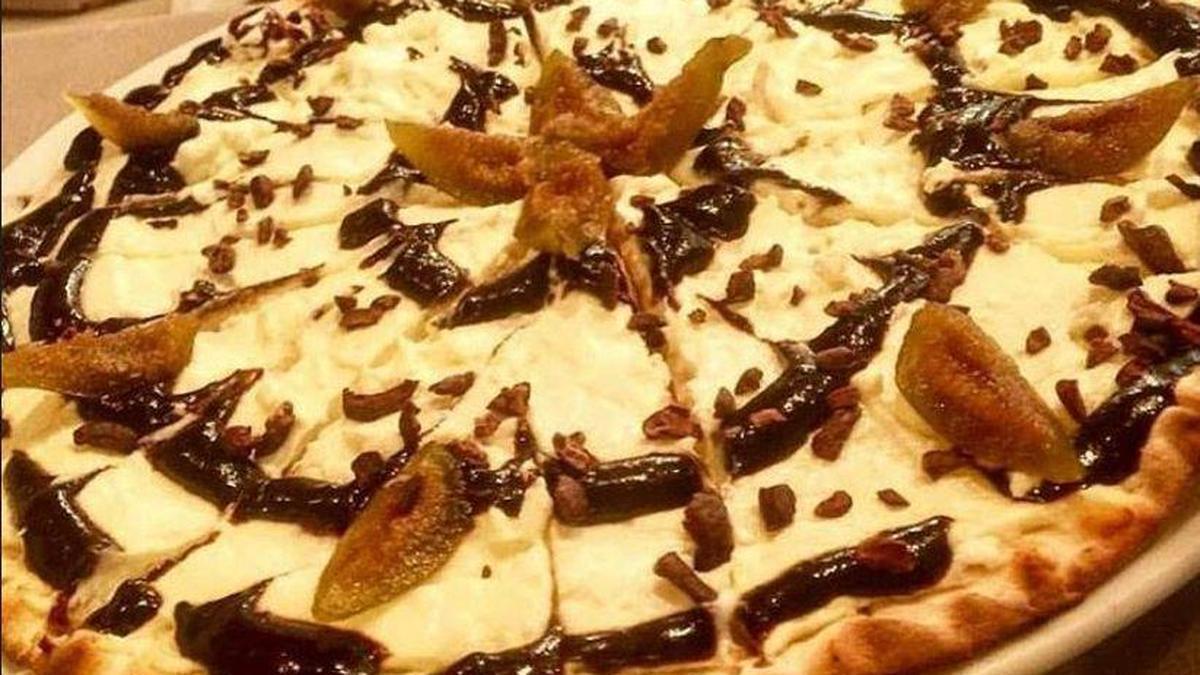 Receita de Pizza de figo com creme de chocolate - Comida e Receitas