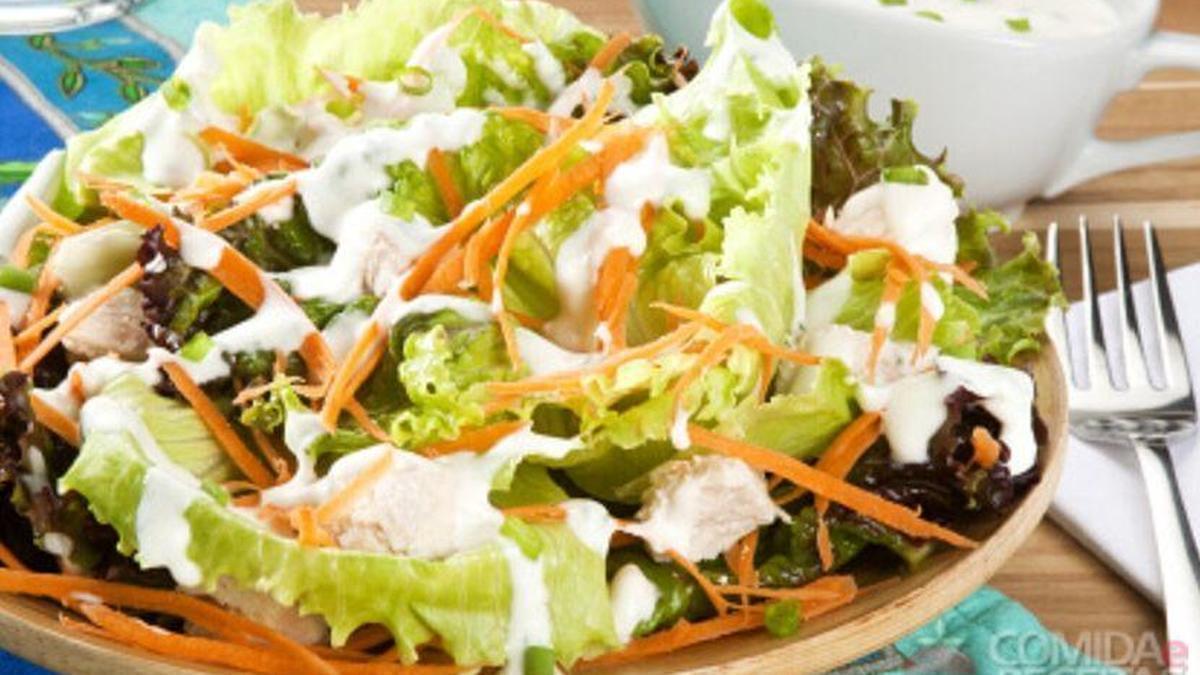 Receita de Salada primavera com creme de queijo - Comida e Receitas