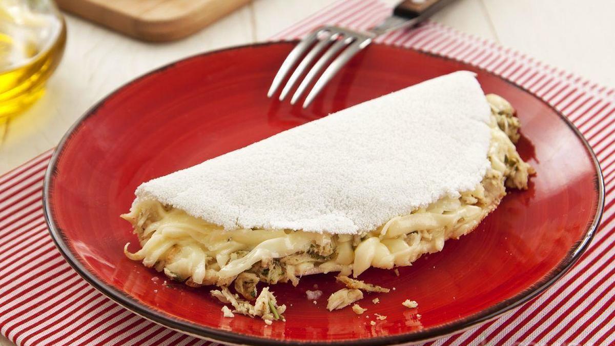 Receita de Tapioca de queijo coalho com frango e pesto - Comida e Receitas