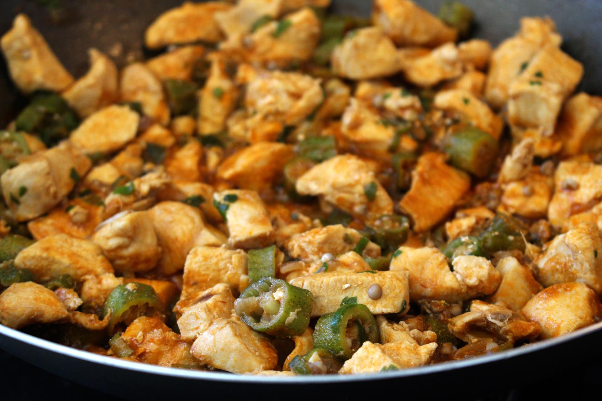 Receita de Frango com quiabo especial - Comida e Receitas