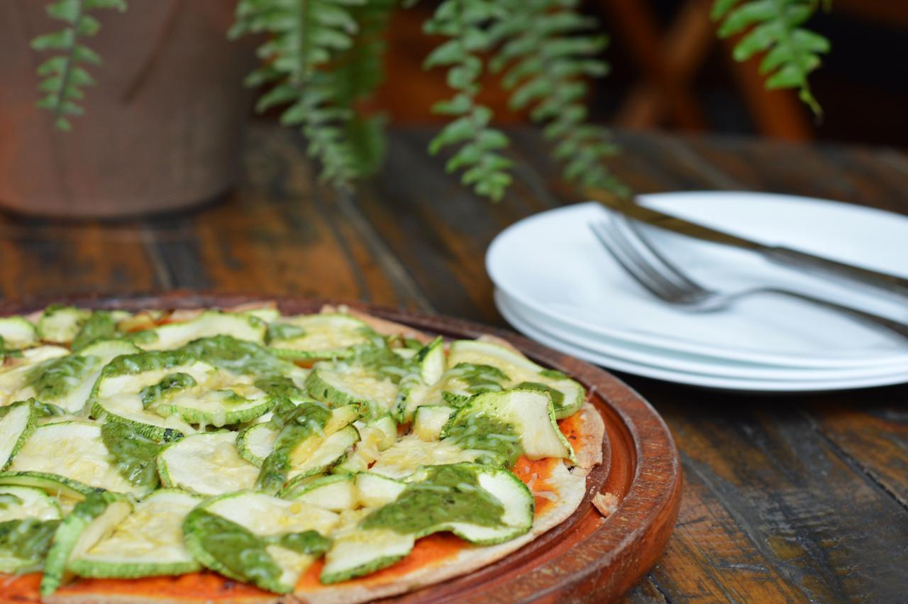 Receita de Pizza vegetariana de abobrinha - Comida e Receitas