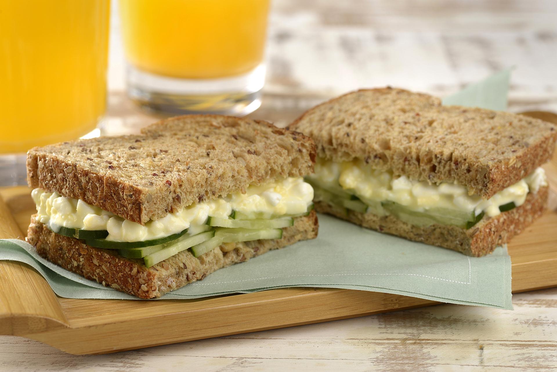 Receita de Sanduíche de ovo com pepino - Comida e Receitas