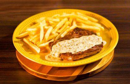 Receita de Bife ao molho de pimenta-do-reino - Comida e Receitas